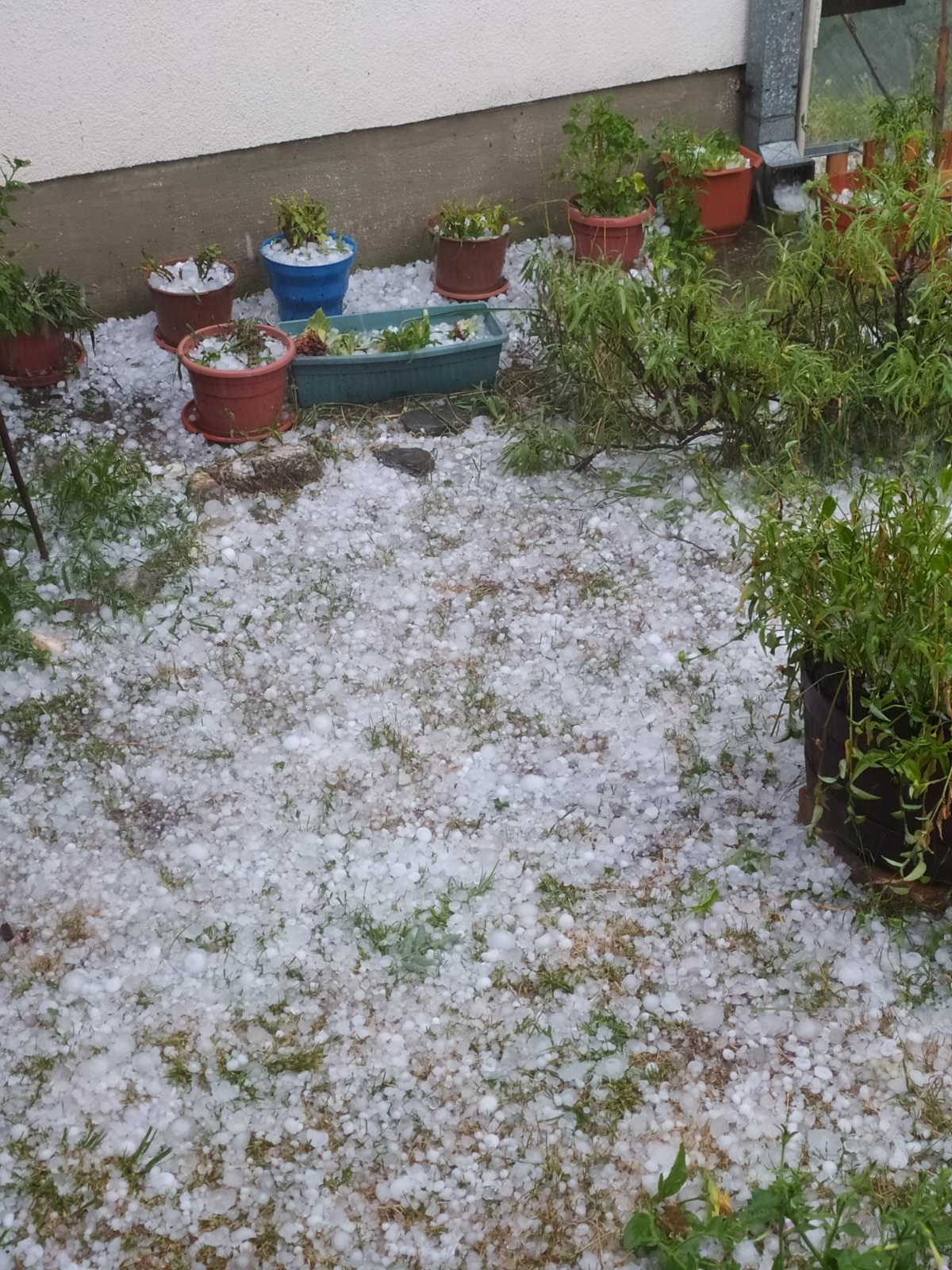 GLAS ZAPADNE SRBIJE - Nevreme praceno gradom ponovo u topoli u selu ...