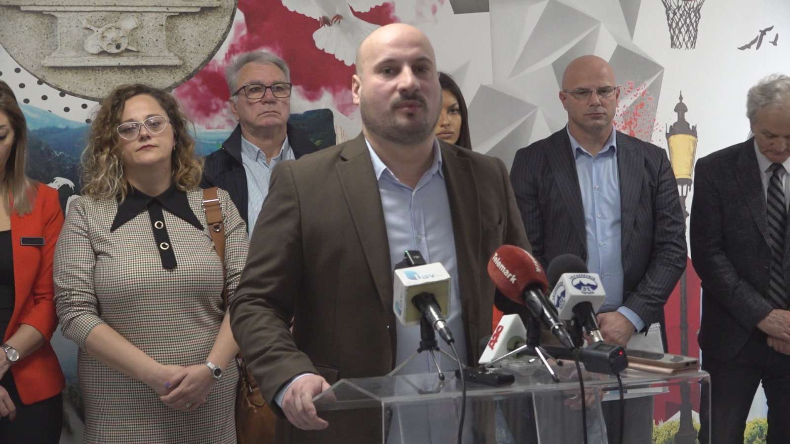 GLAS ZAPADNE SRBIJE - Parezanović Opozcija je duplo golo sa njima neće ...